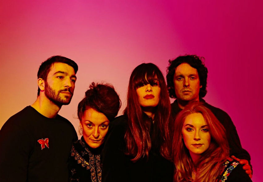 Whyte Horses – Empty Words - Mugbite